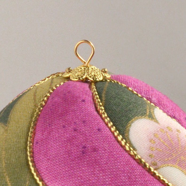 finishing a kimekomi ornament – Susanne’s Ornaments